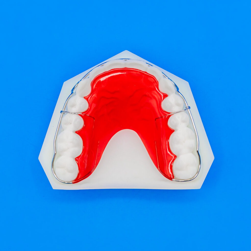 Wraparound Hawley Retainer: Continuous Labial Bow Design